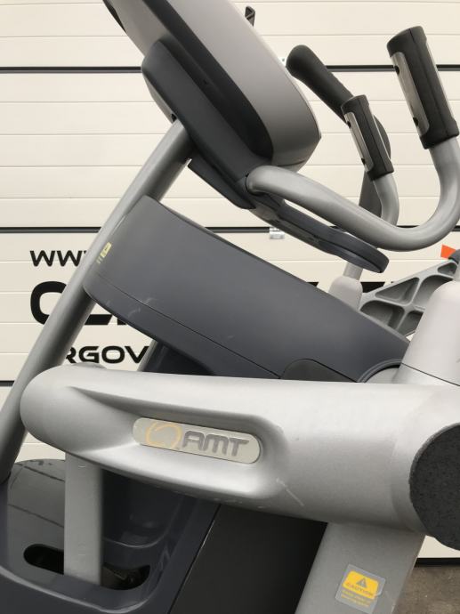 PRECOR AMT 100 - PROFESIONALNI ELIPTIK Z NASTAVLJIVIM KORAKOM