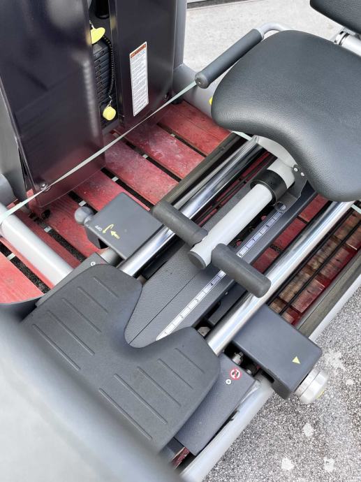 Technogym Selection naprava za potisk z nogami LEG PRESS MEDICAL