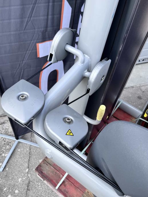 Technogym Selection naprava za potisk z nogami LEG PRESS MEDICAL
