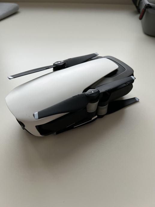 DJI Mavic Air - Fly More combo, kot nov