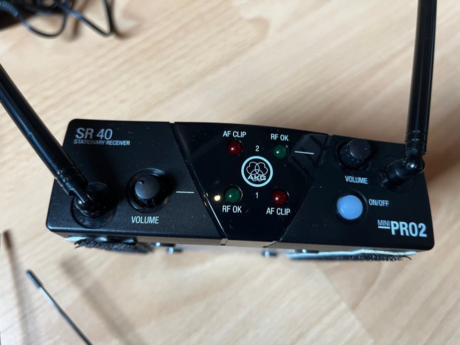 AKG SR 40 PRO2 + PT 40, profi DVOJNI brezžični WIRELESS SISTEM