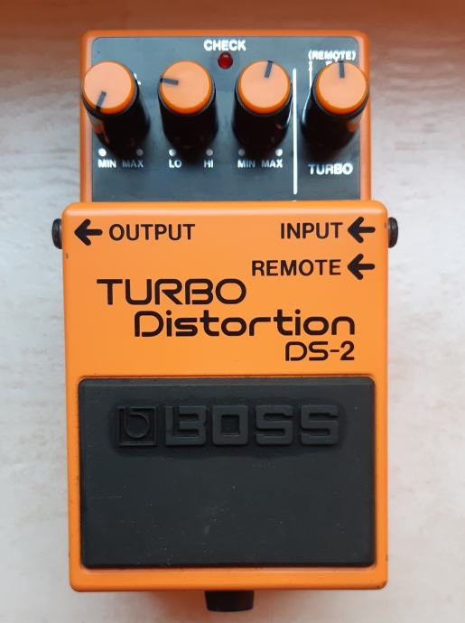 Boss Distortion DS-2 pedal