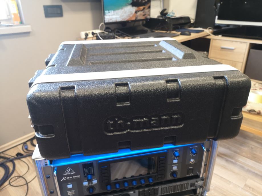 In ear system (2 kos) - replika Sennheiser SR 2050 IEM + rack 4U