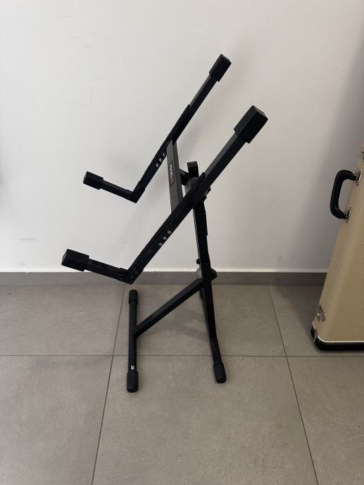 PROEL EL 700 - stojalo za combo mešalno mizo monitor