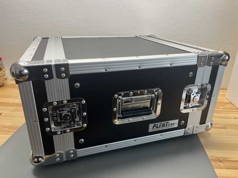 rack flight case 6u + predal 2u