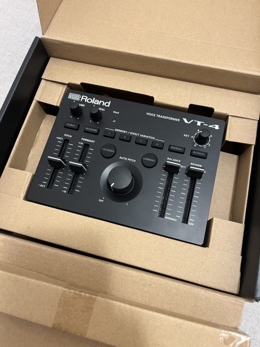 Roland VT-4