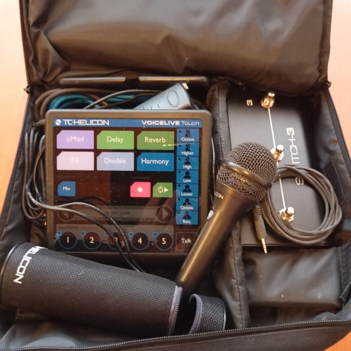 Voice Processor - TC Helicon Voicelive Touch Vocal Effects Processor