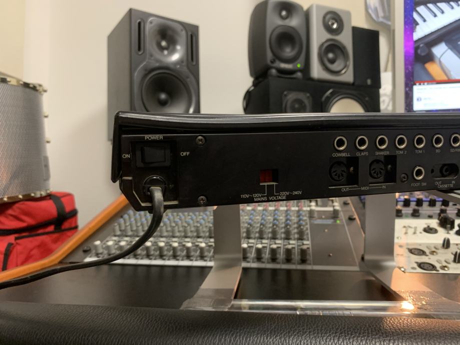 Yamaha RX11 Vintage Drum Machine ( Ritem masina )