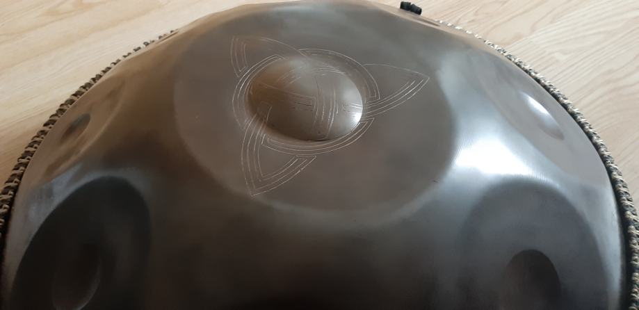 Handpan/Hang drum