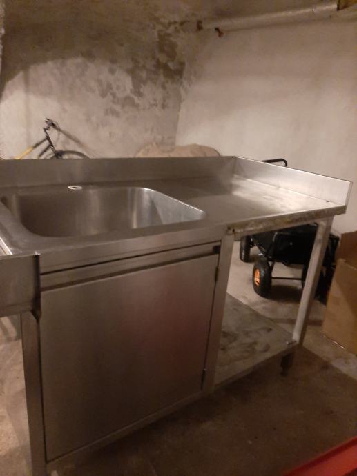 Inox omara in umivalnik