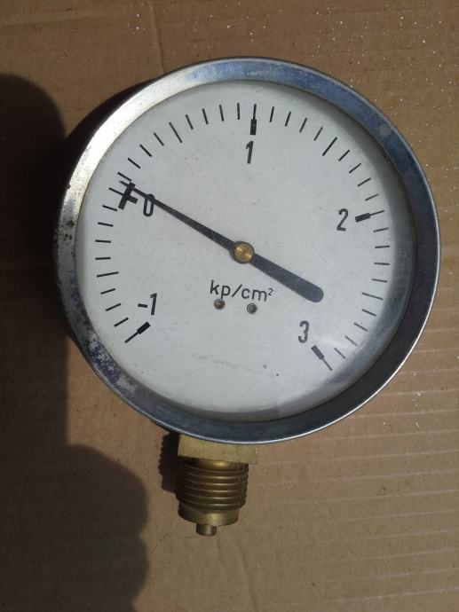 Manometer 3 kp/cm2 oziroma.... - 1 kp/cm2 - pol colski navoj