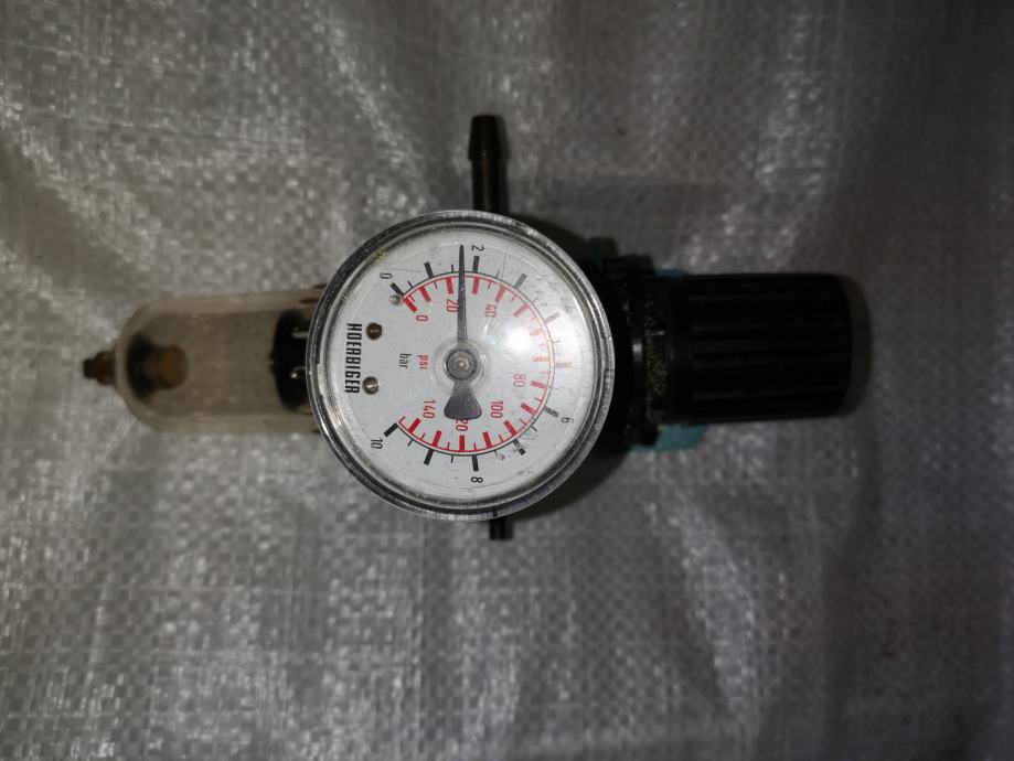 Regulator tlaka