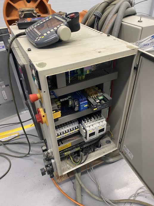 Robotska celica, industrijski Robot Kuka