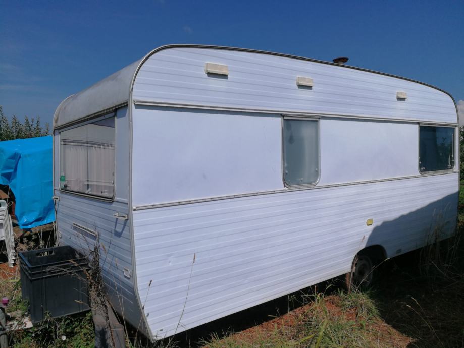 VSE ZA KAMPIRANJE (masivni kamp paviljon, prikolica, kuhinja,...)