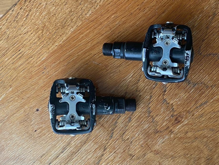 Dvojna SPD pedala Shimano flat/SPD & Wellgo