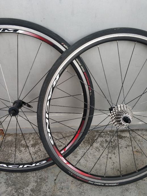 Fulcrum racing 5 set koles+ verižnik Ultegra in plašči Vittoria rubino