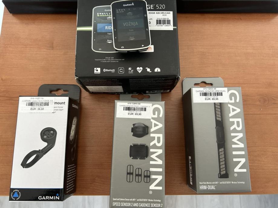Garmin Edge 520 + HR sensor.