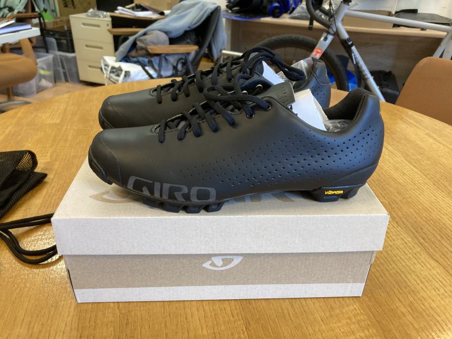 Kolesarski čevlji Giro Empire VR90 43.5