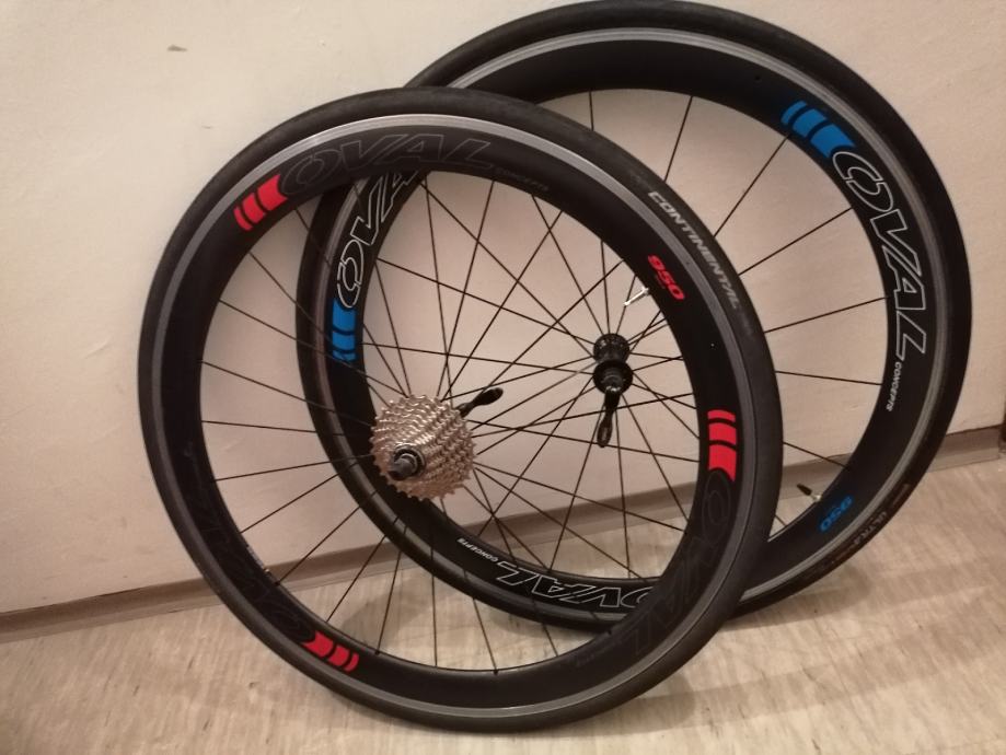 Obroči za cestno kolo Oval Concepts 950
