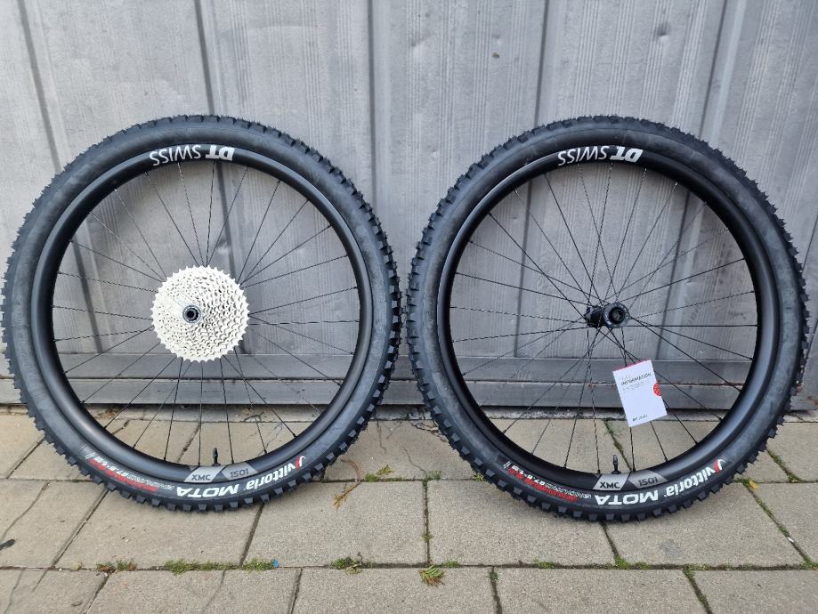 Set obročev DT Swiss XMC Carbon 27,5 boost