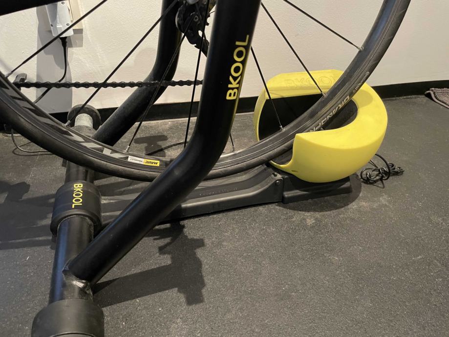 Trenažer BKOOL Smart Pro 2