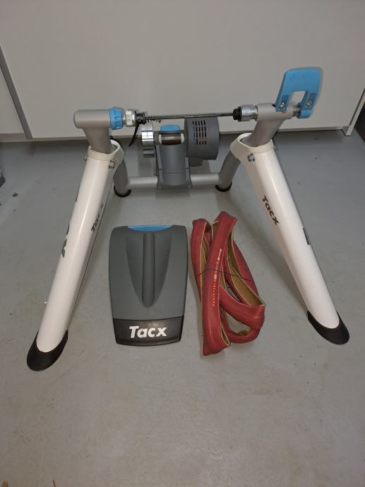 Trenažer Tacx flow smart
