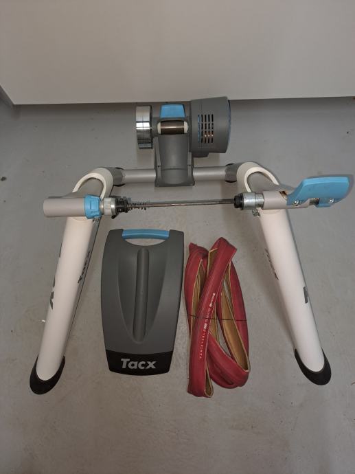 Trenažer Tacx flow smart