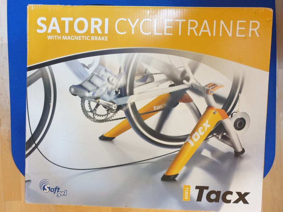 TRENAŽER TACX SATORI