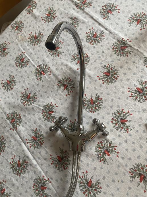 Edsvik ikea Pipa za kuhinjo ali kopalnico neuporabljena