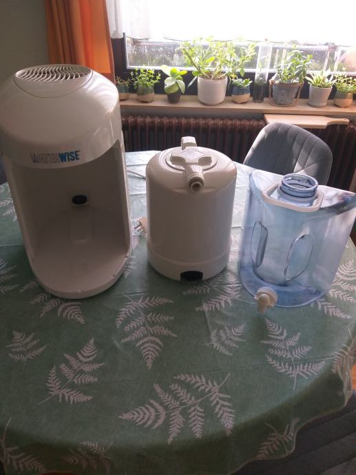 Destilator vode Waterwise 9000