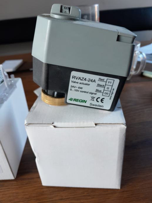 Huba Control 699 in Regin RVAZ4-24A