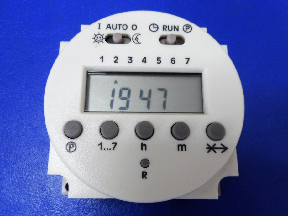 Tedenska programska stikalna ura Diehl 884 timer