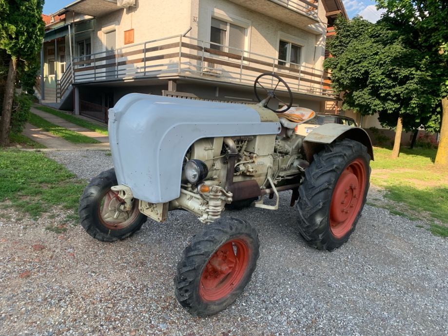 Traktor Porsche A 133