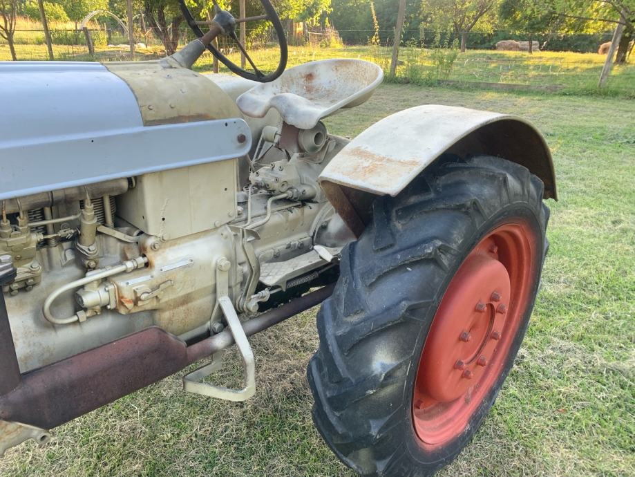 Traktor Porsche A 133