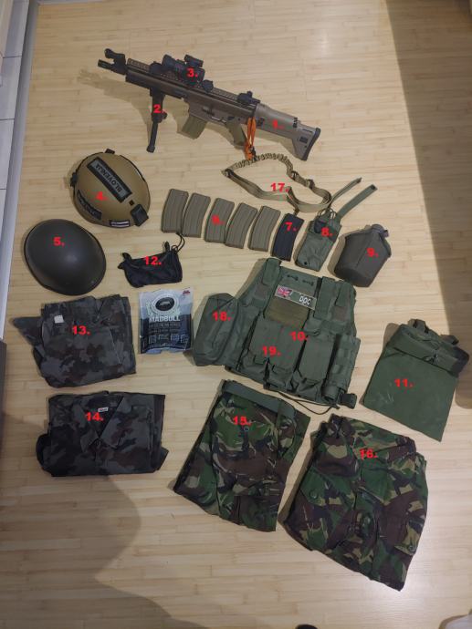 Airsoft komplet oprema - FN SCAR-L, nabojniki, jopič, čelade