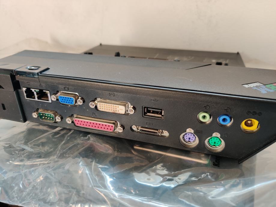 IBM ThinkPad Port Replicator II - P/N: 74P6734