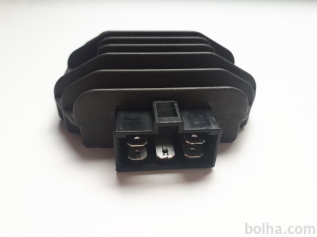 Yamaha YZF R125 napetostni regulator - REGLER