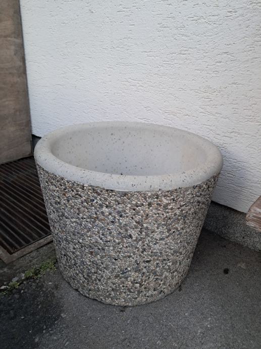 Betonsko korito okroglo
