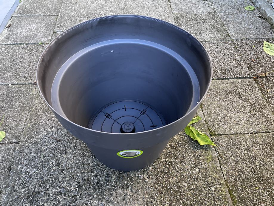 Plastični lonec Melrose - okrogel visok, z vodno rezervo, premer 50 cm