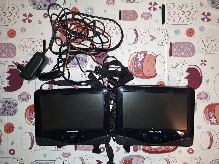 Avto monitorja - predvajanje z DVD ali USB