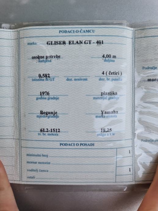 Čoln/Gliser ELAN GT - 401 4m s prikolico in motorjem