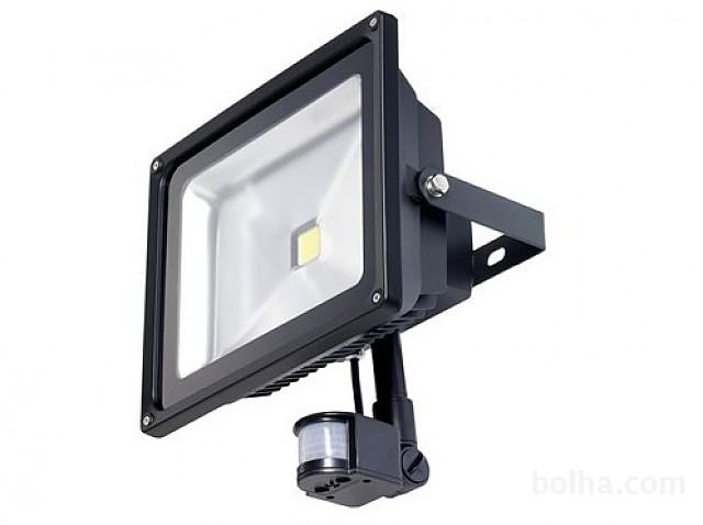 LED reflektor s senzorjem 50W 230V IP65