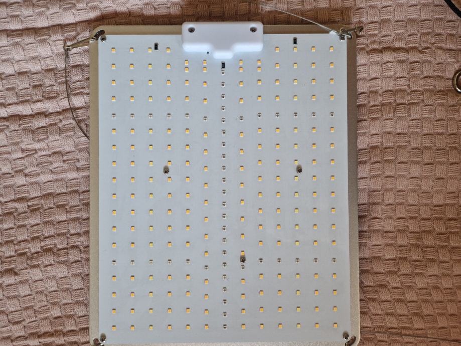 Luč za vzgojo rastlin LED LIG