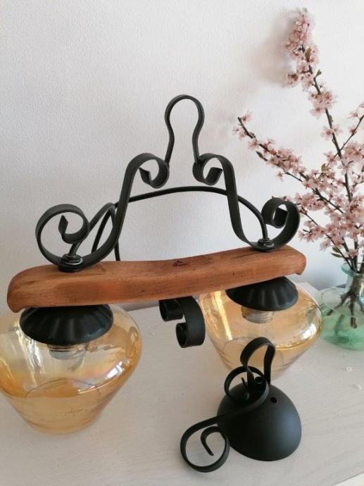 Viseč ročno kovan lestenec Kropa