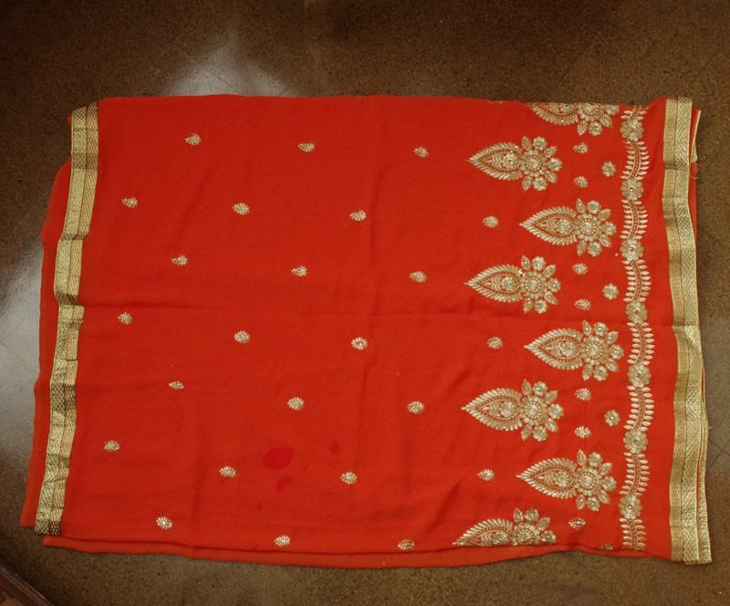 Indijski SARI in tri rute