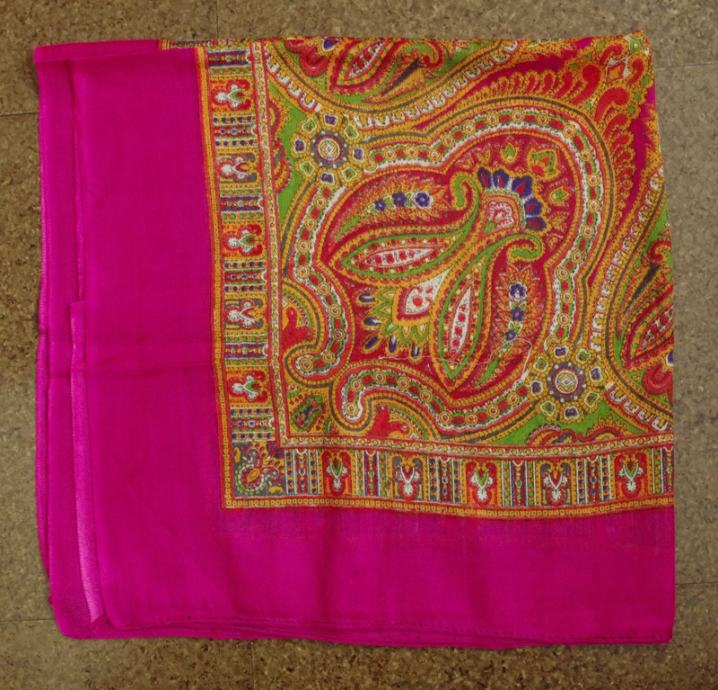 Indijski SARI in tri rute