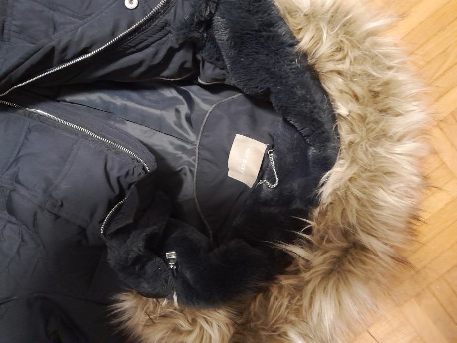 Prodam žensko zimsko bundo