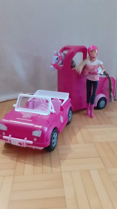 Barbie avto s konjem