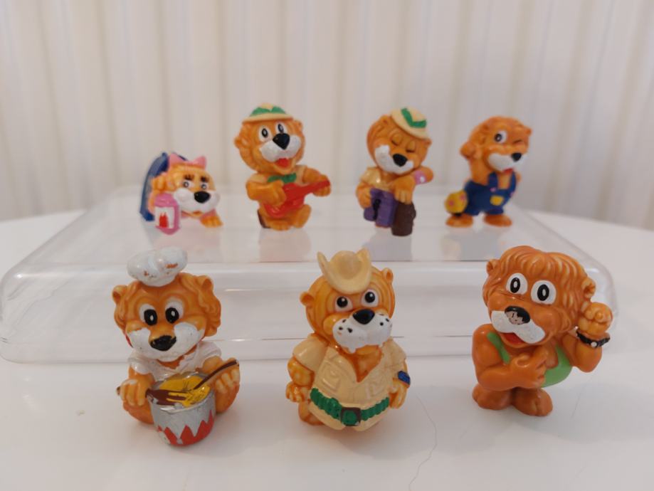Kinder figure