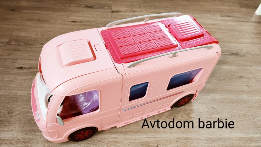 Barbie avtodom
